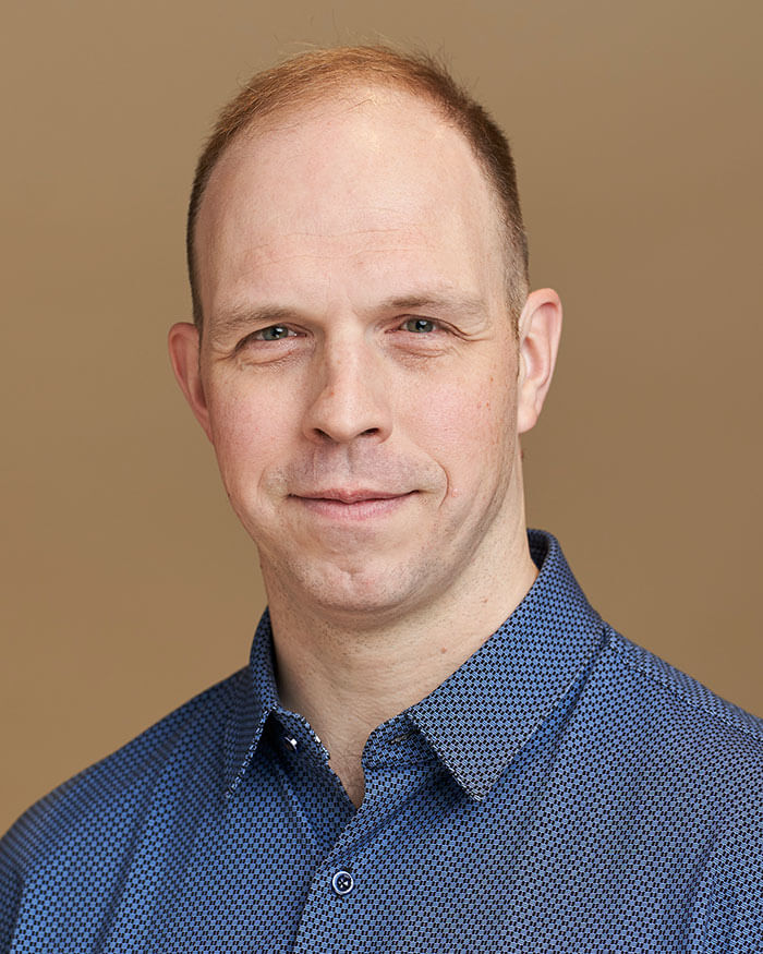 Board Member Biographies | Board of Regents | The University of Winnipeg